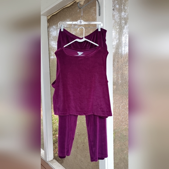 sofia by sofia vergara | Intimates & Sleepwear | Sofia Vagaro Intimates ...